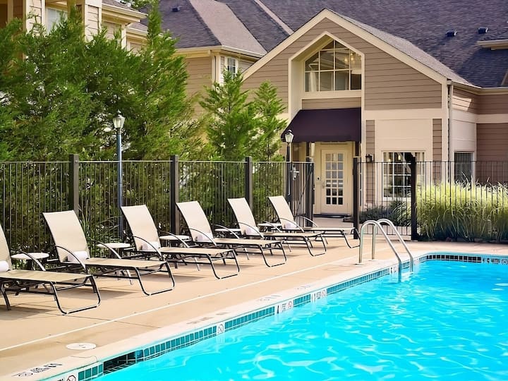 You Found It! Pet-friendly, W/ Seasonal Pool - Princeton, NJ
