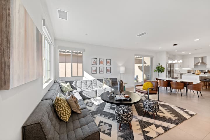 Walk To Pgawest | Resort Amenities, Mountain Views - La Quinta, CA