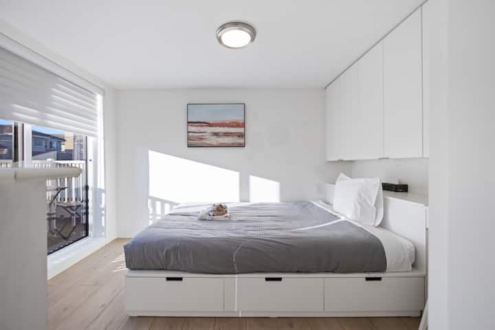 Classic Carriage House In Marpole - Vancouver