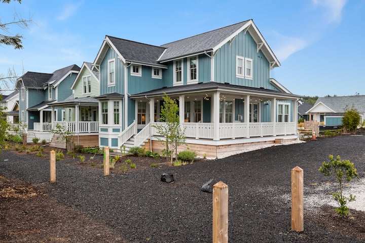 Seabrook's Sea Dreams, Private Hot Tub! - Pacific Beach, WA
