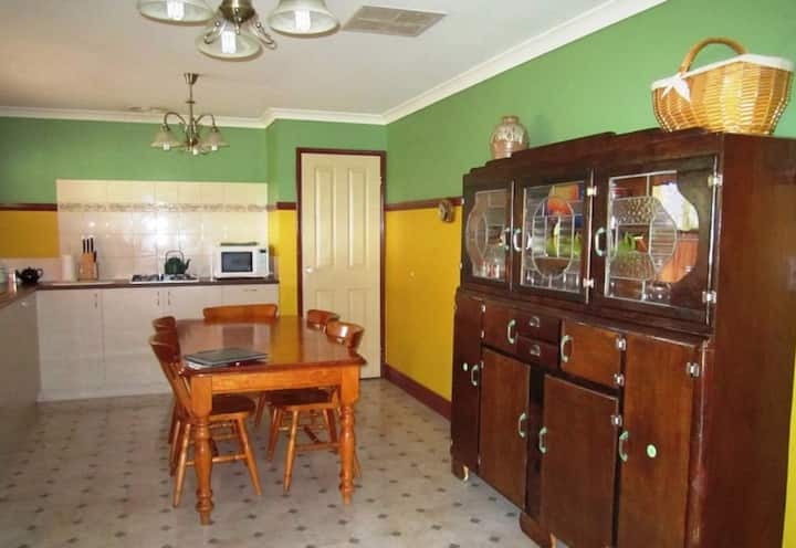 Aussie Bush Cabin - York