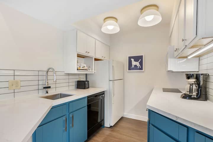 Virginia Gem! 2 Comfortable Units, Kitchen - Ashburn, VA