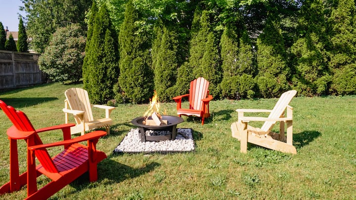 Luxury Log Retreat, King Bed, Games Room - Clinton