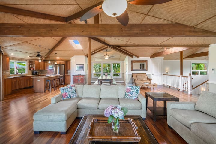Beautiful, Spacious Hawaiiana House, A/c, Hot Tub - Kauai, HI