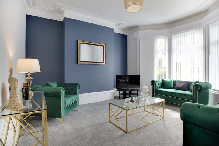 Spacious 4br, 2 Bath In Sunderland Sleeps 7 W/wifi - Sunderland