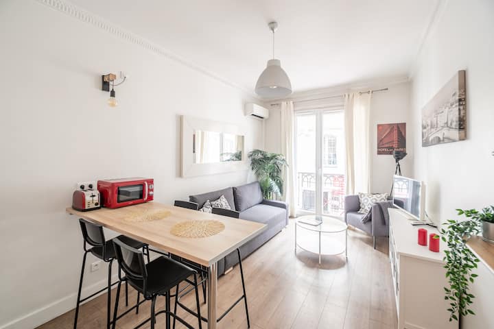 Madeleine Flat - Clichy