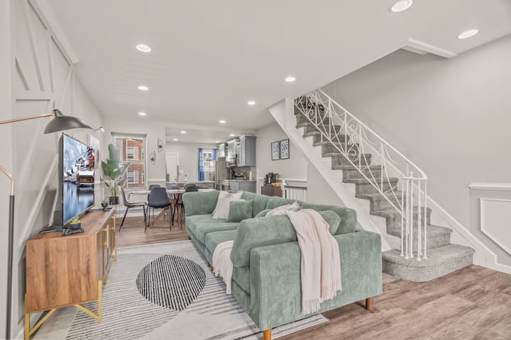 Uptown Gem! A Family Home W/2luxe King Suites! - Philadelphia