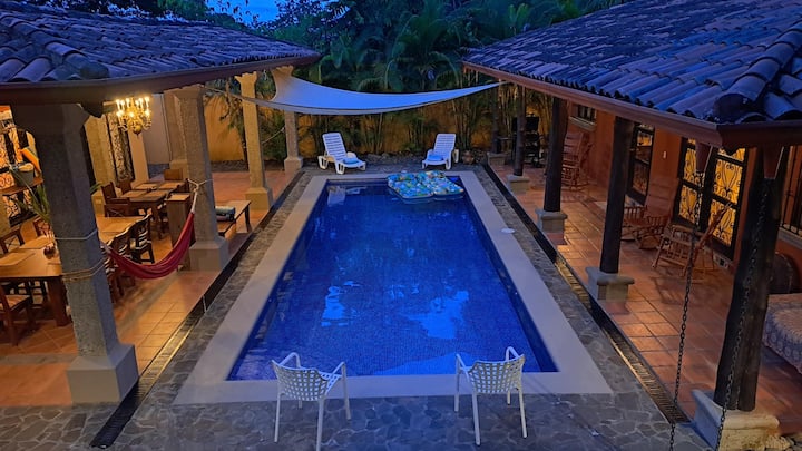 Villa Helena Hermosa Private 5-bdr Resort & Pool - Costa Rica