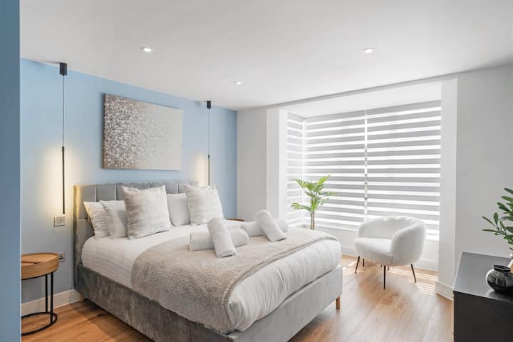 Stylish Apartment W/ Parking, 2 Mins To Seafront - Brixham