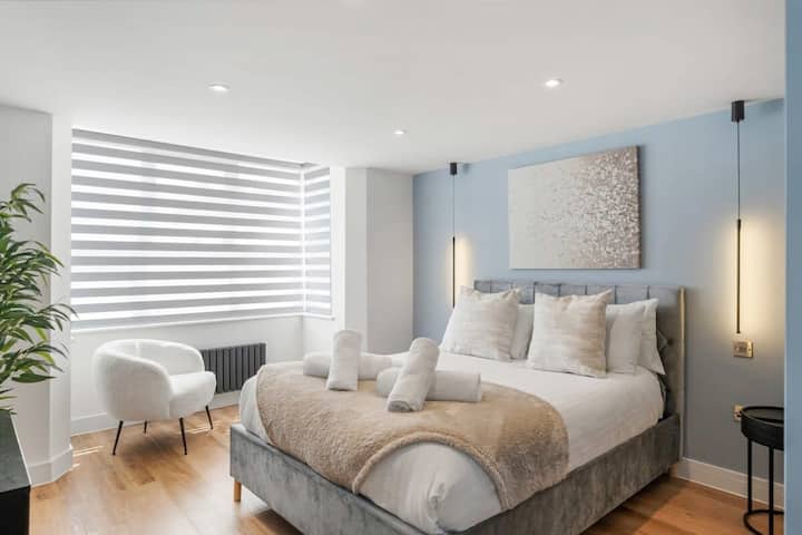 Modern Apartment W/ Parking Nr Seafront - Paignton
