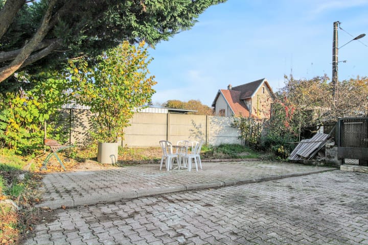 Maison ÉChenans Avec Jardin. - Montbéliard
