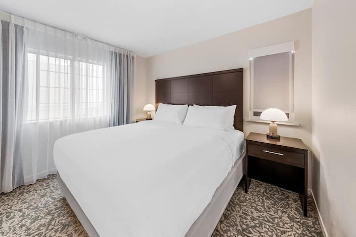 Two 2br Suites With Full Kitchens, Free Breakfast! - Los Angeles, CA
