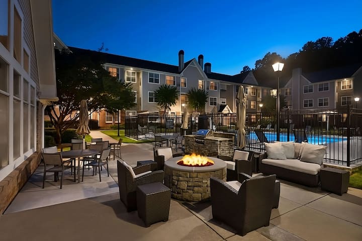 Rare Gem! Pet-friendly 1br Suite, Free Breakfast! - Alpharetta, GA