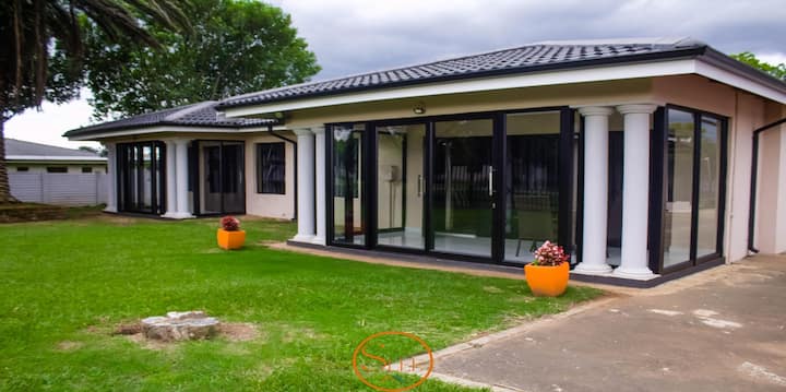 King Room With Shower (4-5) - Howick