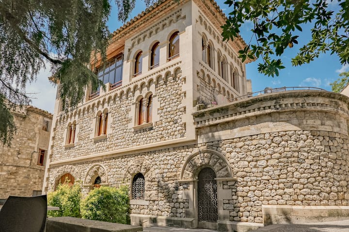 Can Severí, Maison Chargée D'histoire à Besalú - Banyoles