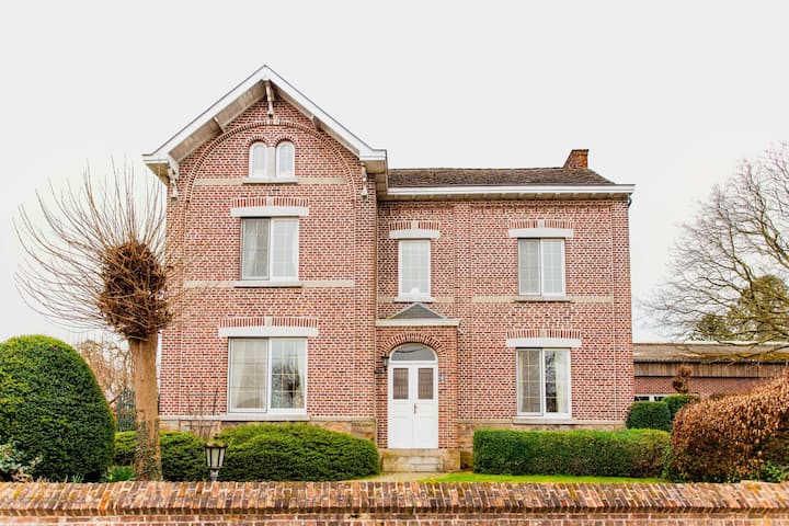 Beautiful Mansion With Swimmingpool And Jacuzzi - Maastricht