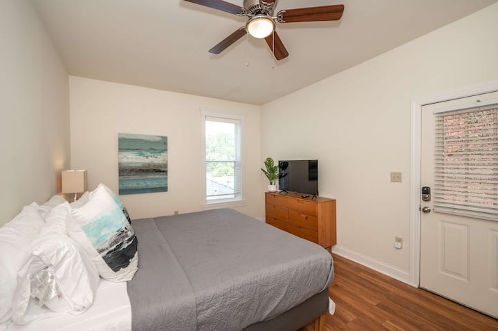 Cityscape Escape | Local Eateries - Cincinnati