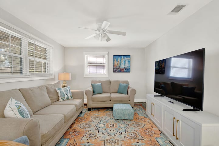 Great Family Beach House | Heated Pool Access - Tybee Island, GA