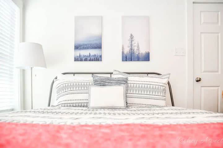 Cute & Cozy Waco Studio - Waco, TX