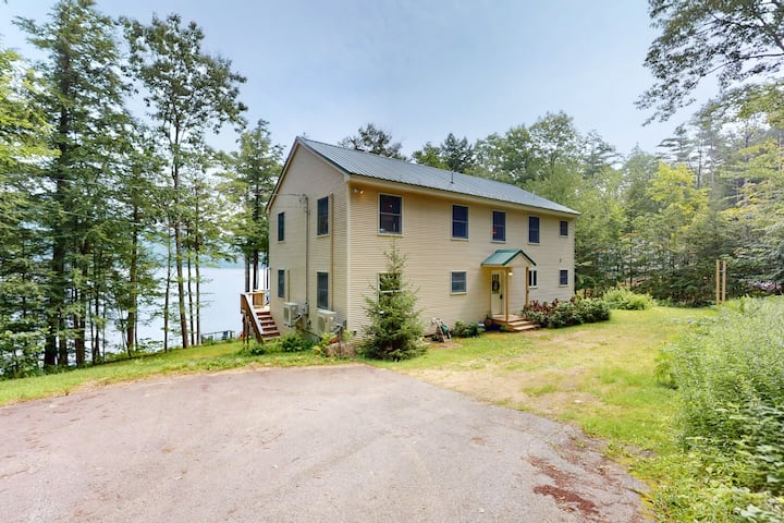 4br Lakefront Home With Deck, Dock, & Lake Views - Lake Winnipesaukee, NH