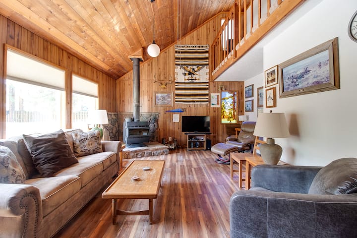 Peters Cabin Cozy Retreat In Sisters Tollgate Area - Sisters, OR