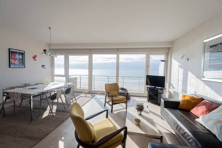 Seaview Apartment On The Beach - Free Parking! - Ostende