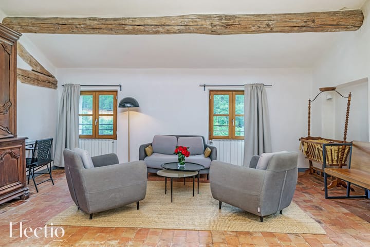 Suite Cousines I Parenthèse En Luberon - Rustrel