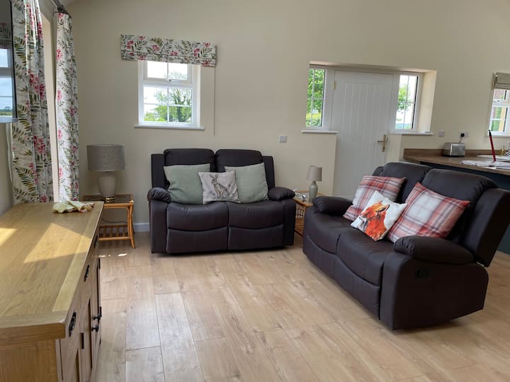 The Haystack Lodge - Tarporley