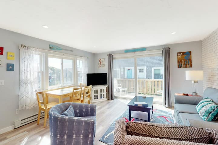 2br 2nd-floor Condo Near Beach With Balcony & W/d - Provincetown, MA