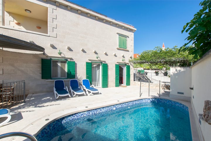 Maison Serena (V1531-k1) - Supetar