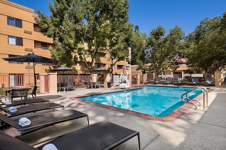 2 Comfortable Units! W/ Outdoor Pool, Pet-friendly - Santa Clara, CA
