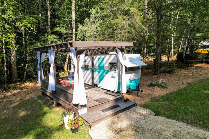 Renovated Vintage 1966 Shasta Airflyte - Franklin, NC