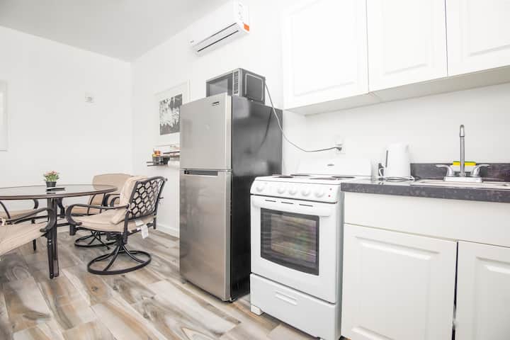 Spacious 2-bedroom Apt With Parking Spot Included - Miami, FL