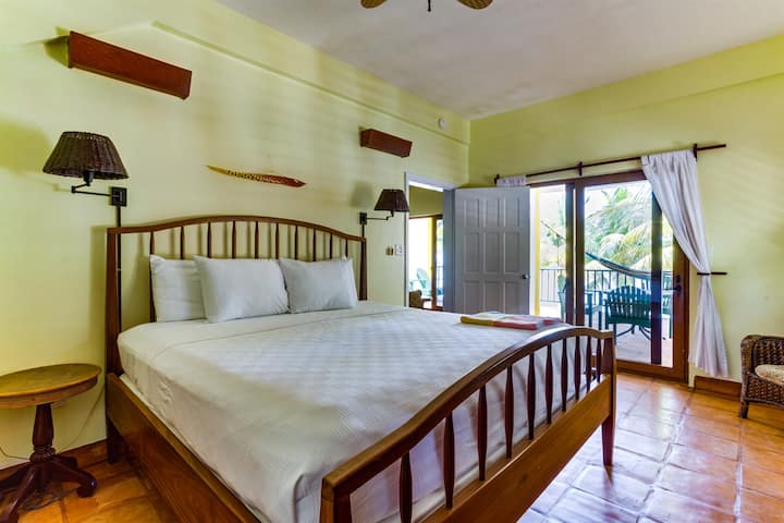 Tbs 35 Beachside-resort Style Condo-pool-1 Bedroom - Belize