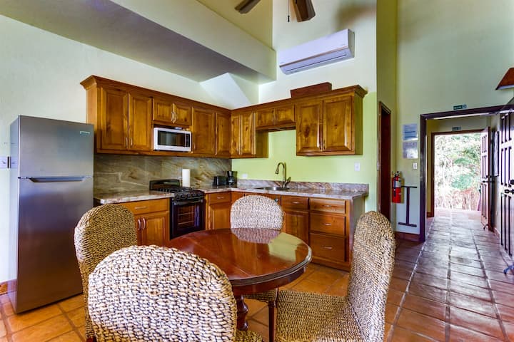 Tbs 38&39 Beachside-condo Complex-pool-6 Bedroom - Belize