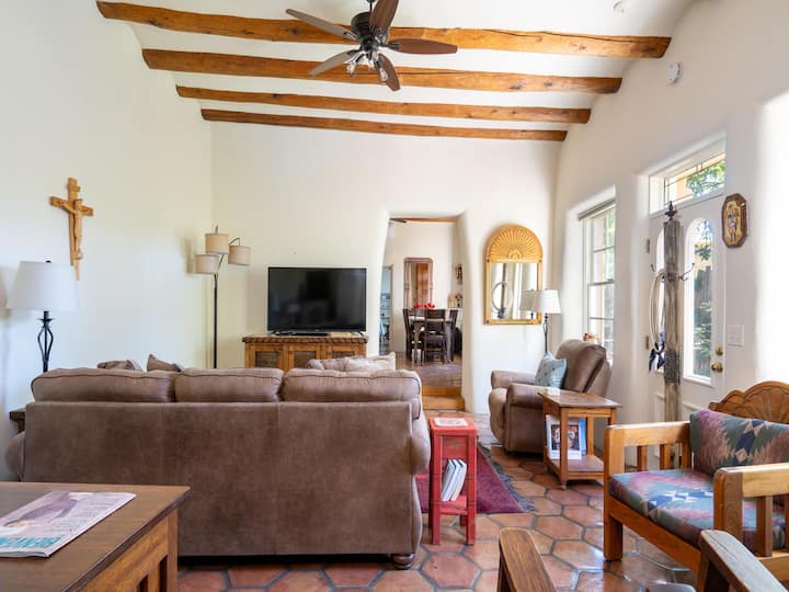 Siete Caballos | Fireplace, Patio, Blocks To Plaza - サンタフェ, NM