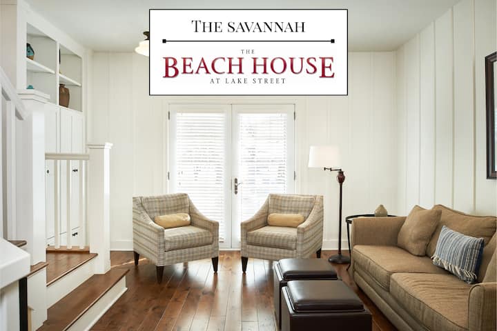 Upscale 2br + Loft Townhome Sleeps 8 | Pool, Hot T - Holland, MI