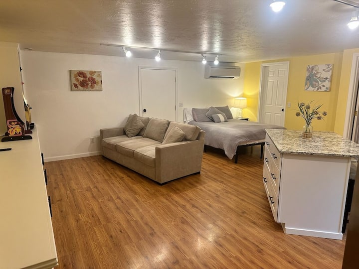 The Pool House - Medford, OR