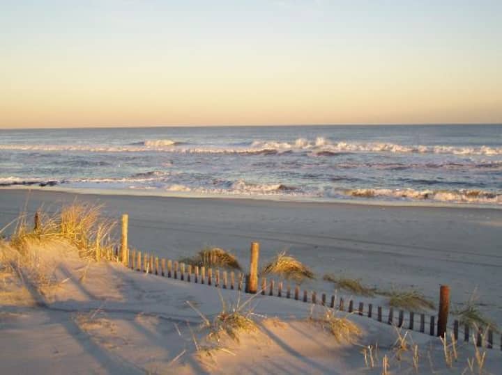 Beach Haven: Duplex - Both Floors : 6 Bdrm/2 Bath - Long Beach Island, NJ