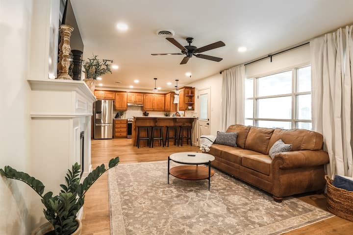 3 Kings And The Twins 4 Bedroom Remodeled 5 Minute - Lubbock, TX