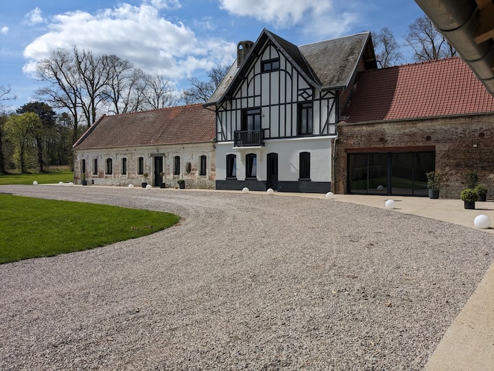 Gîte Haut De Gamme – Avec Jacuzzi, Forêt - Amiens