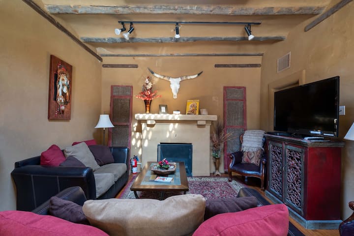 Turquoise Butterfly | Fireplace, Heart Of Downtown - Santa Fe