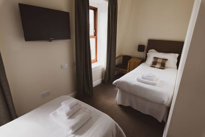 Sea View-twin Room With Ensuite - Lerwick