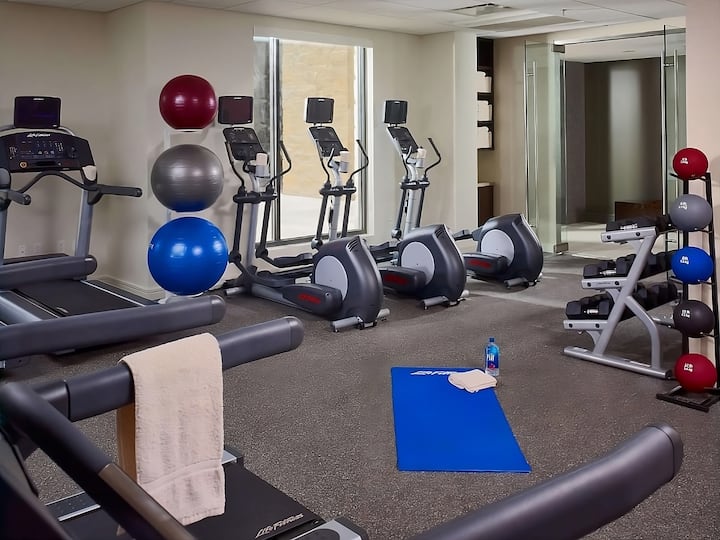 You Found It! 3 Posh Units, With Outdoor Pool - Lake Travis, TX