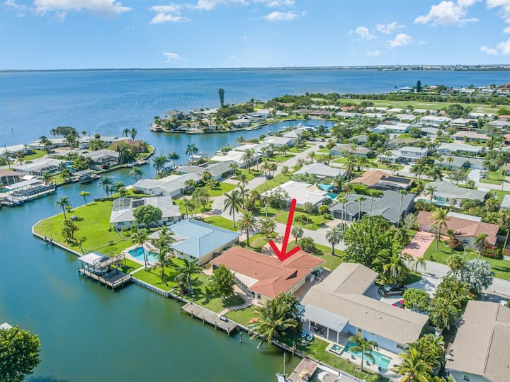 Water's Edge Retreat: 3b/2b Canal Front Home - Cape Canaveral, FL