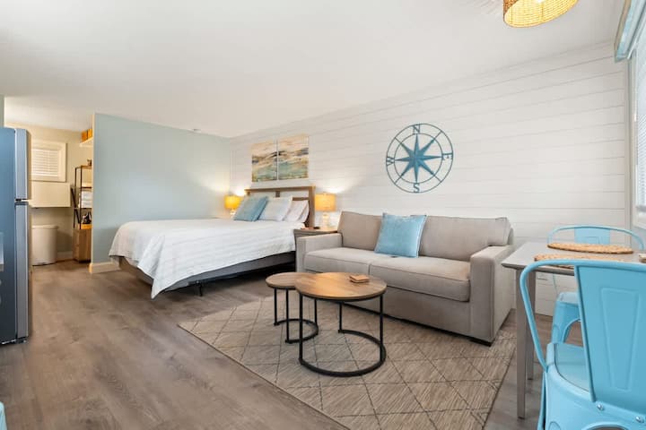 High Seas - Ogunquit, ME