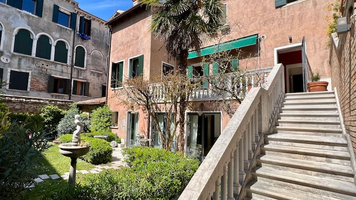 Residence Flowery Terrace (12 Pax) - Veneza
