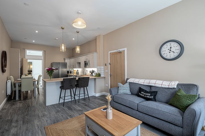 Peace Retreats Apartment - Pwllheli