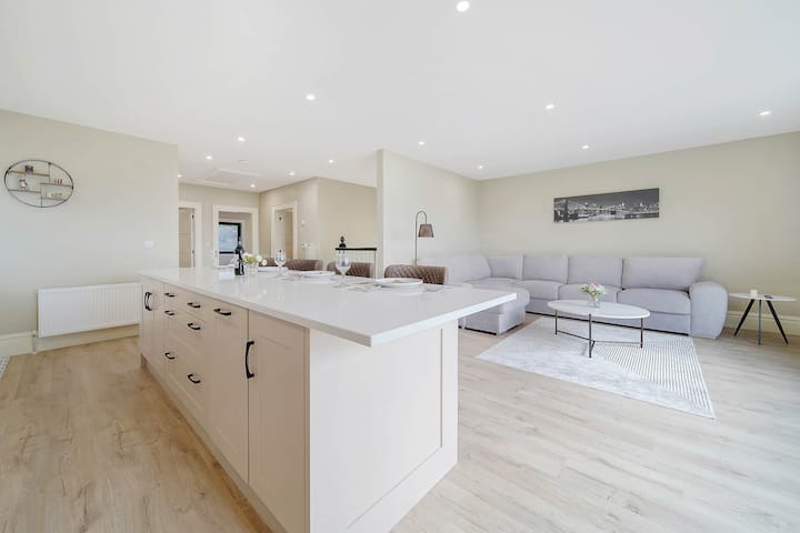 Seaview Lodge Apartment 'Sleeping 4 Guests' - County Donegal, Ireland