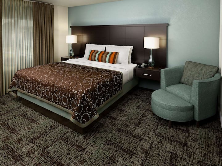 Pet-friendly 2br Suite With Free Breakfast! - Alpharetta, GA